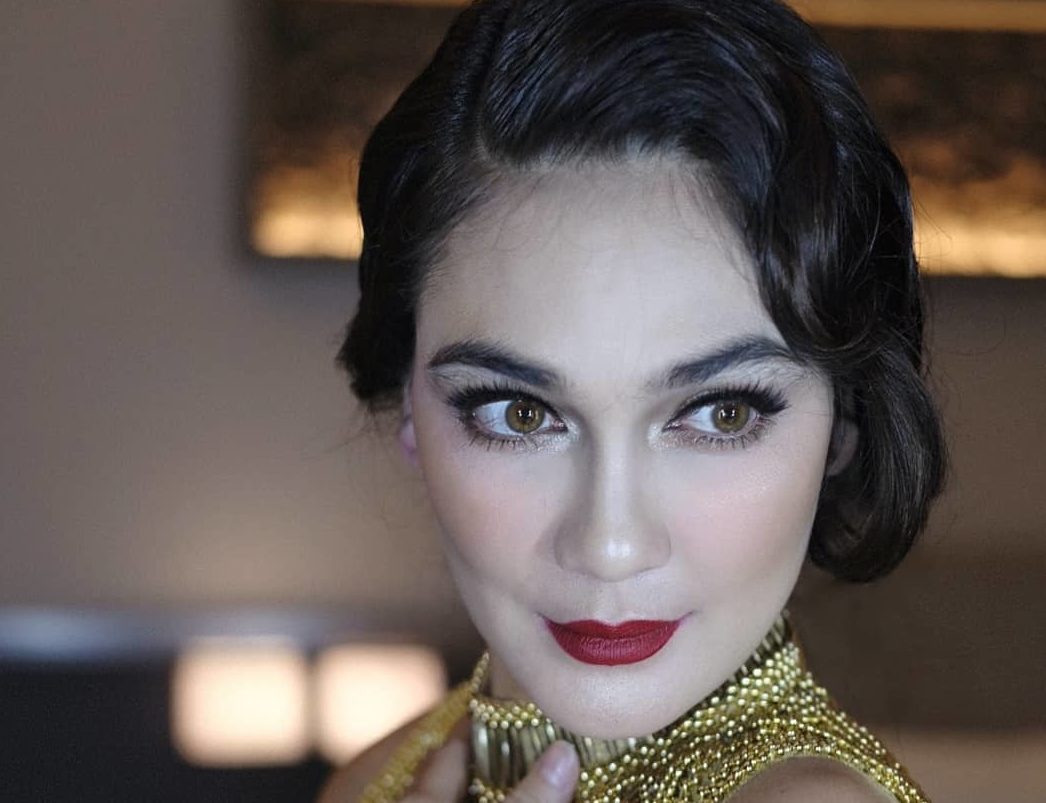 Inspirasi Makeup Tahun Baru Bold Dan Glamor Dari Artis Indonesia