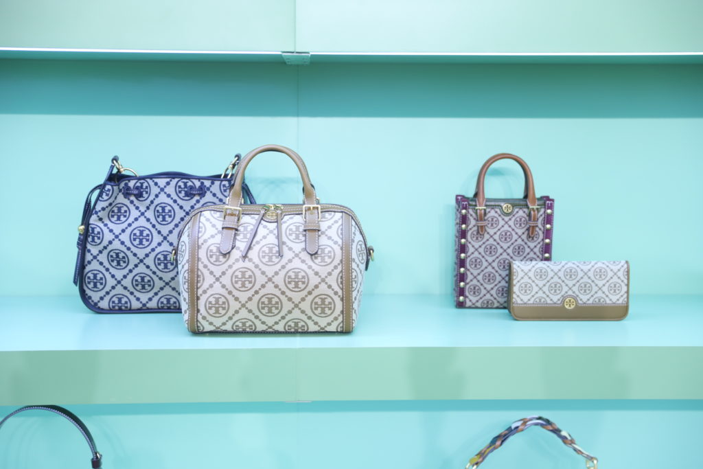 Tory Burch Adakan T Monogram Pop-up di Plaza Indonesia
