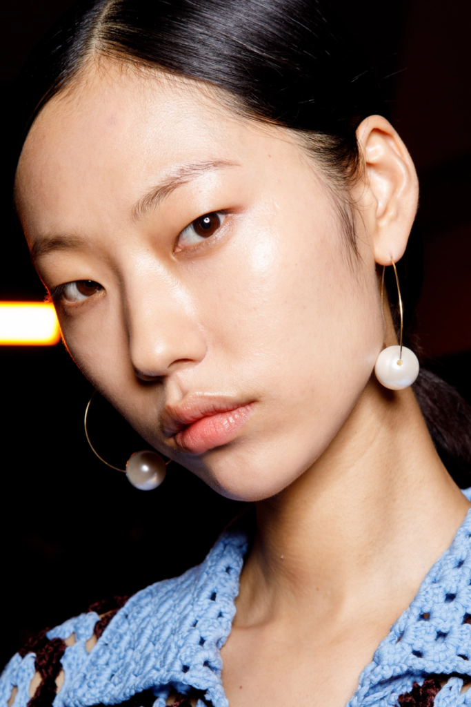 6 Face Oil Terbaik dengan Formula Inovatif untuk Sehatkan Kulit Wajah